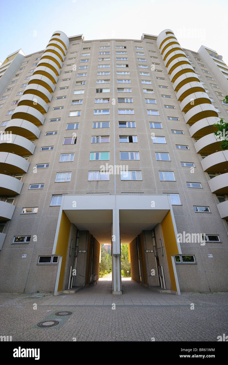 Gropiusstadt, Gropius City, 18-storey apartment building by Walter ...
