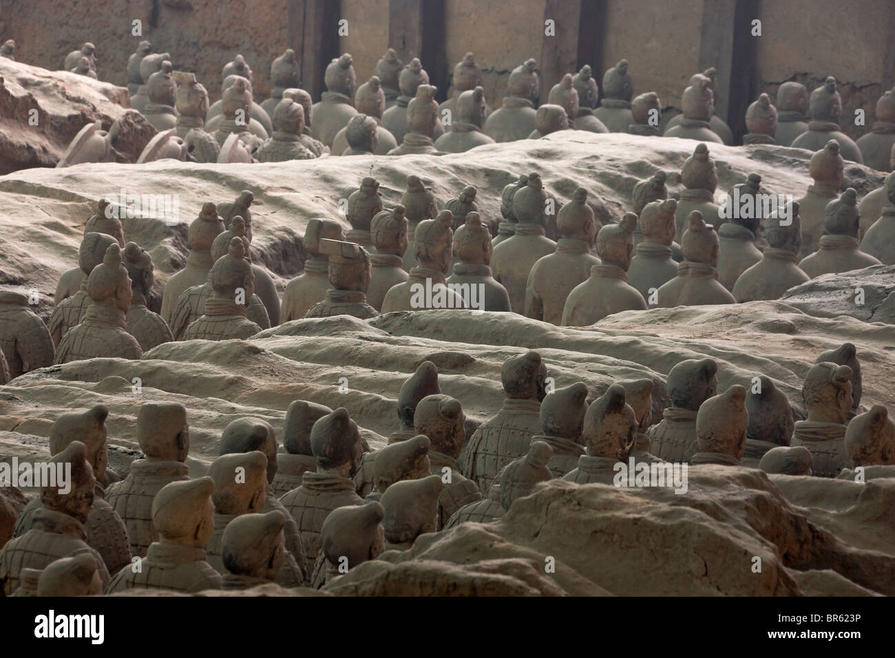 Terra cotta warriors, Emperor Qin Shihuangdi's Tomb, Xian, Shaanxi ...