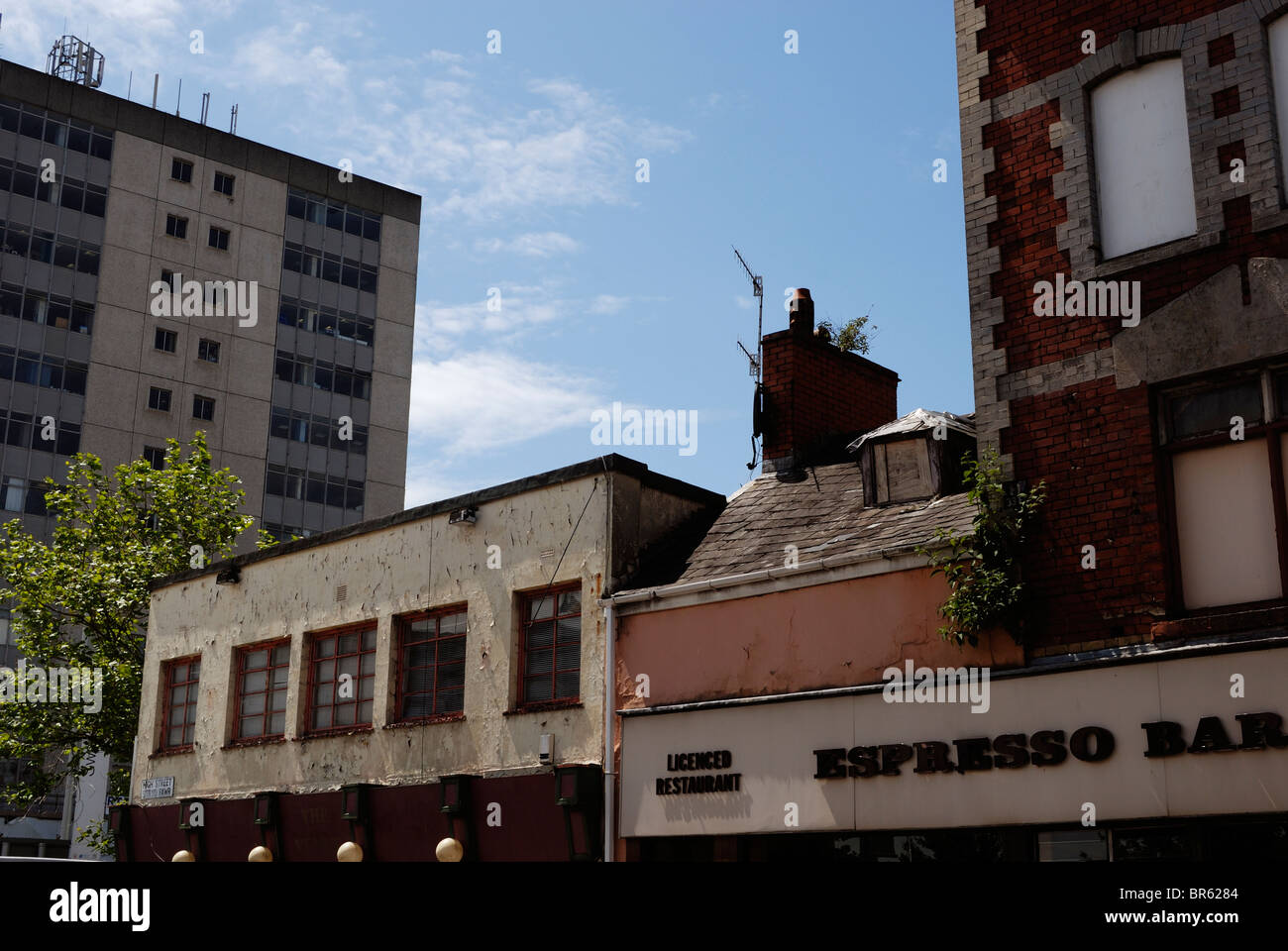 Run down buildings hi-res stock photography and images - Alamy