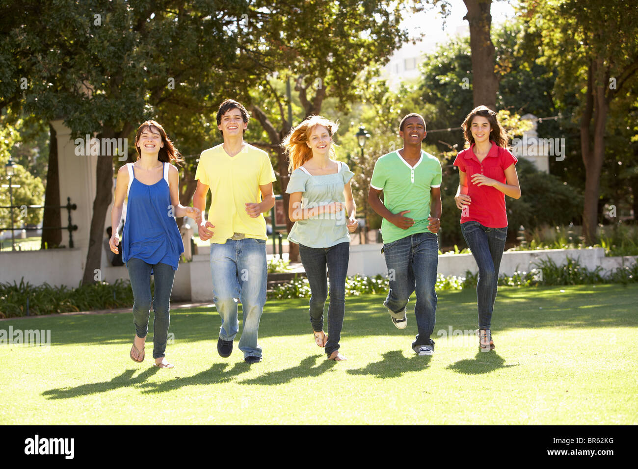 Group park hi-res stock photography and images - Alamy