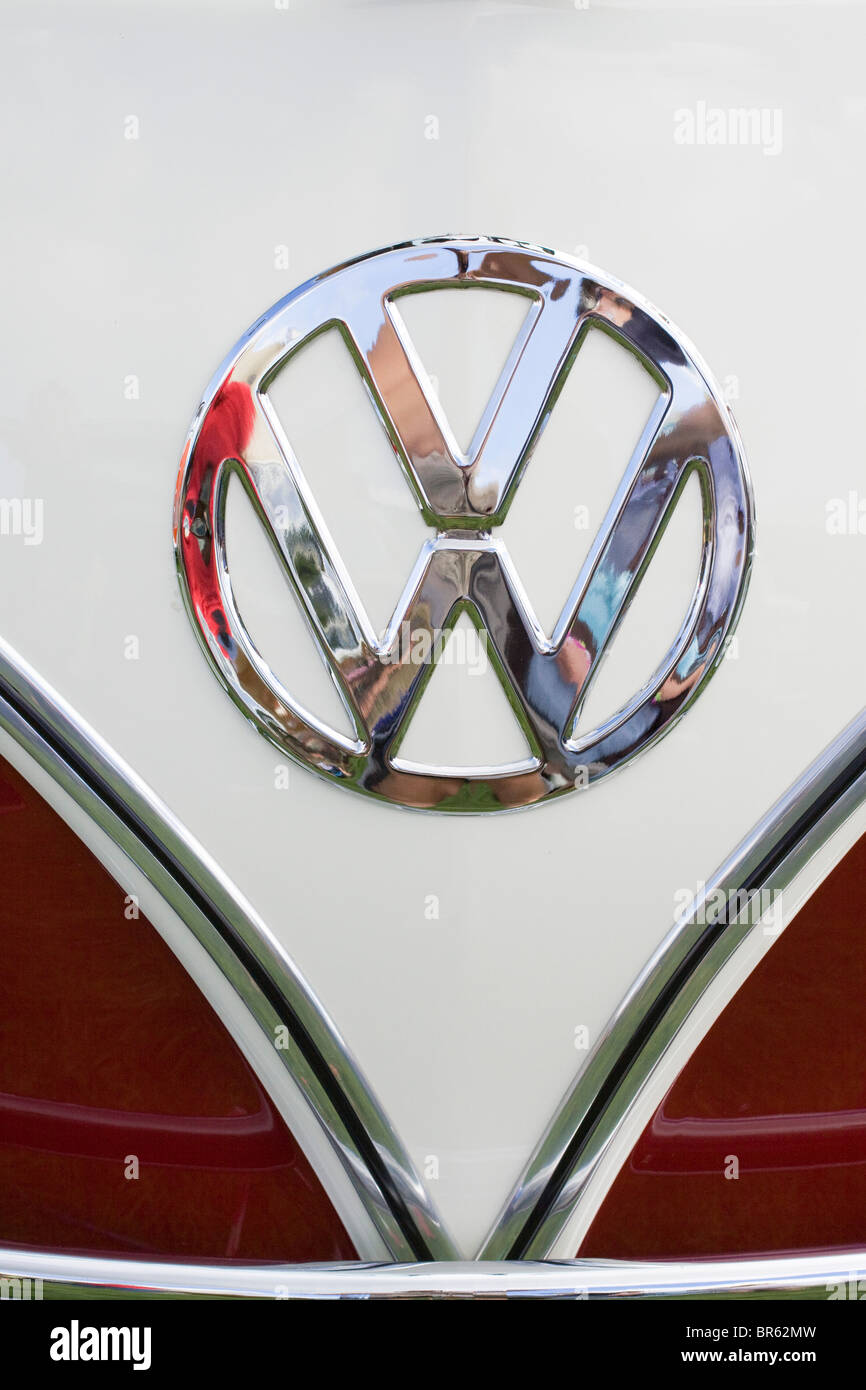Volkswagen Emblem Stock Photos & Volkswagen Emblem Stock Images - Alamy