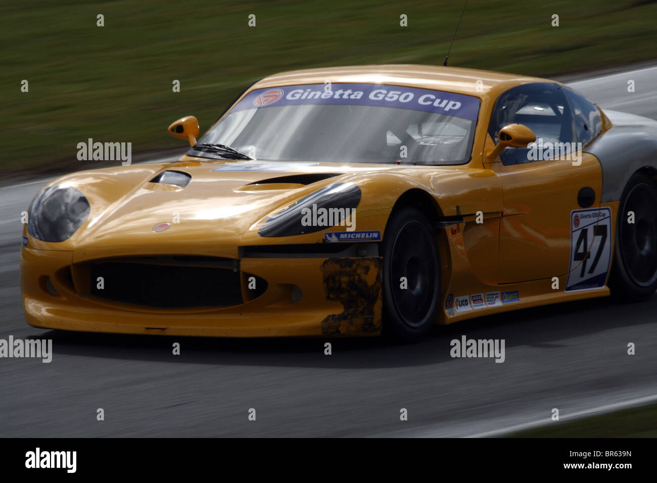 Oulton park porsche hi-res stock photography and images - Alamy