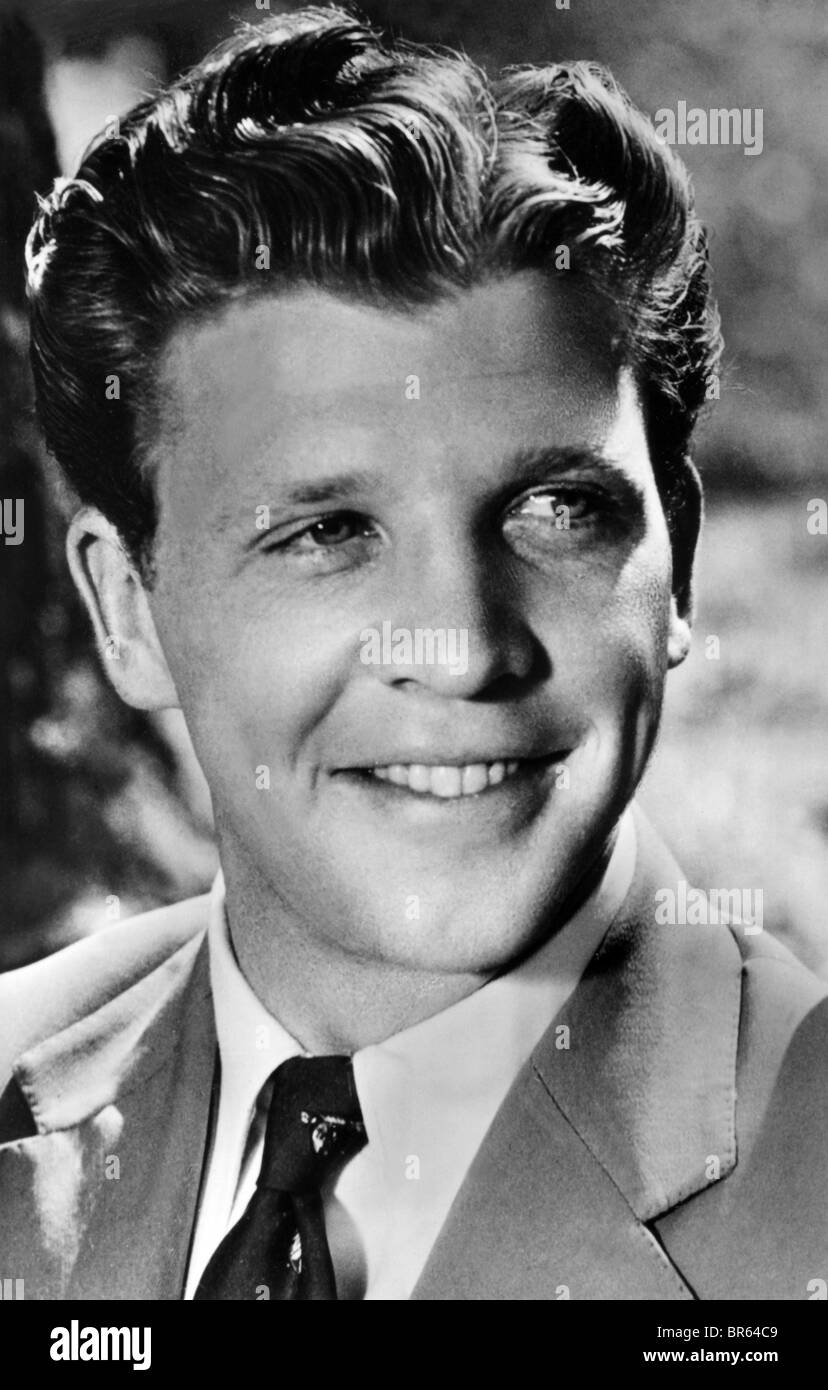 Dan Dailey Biography
