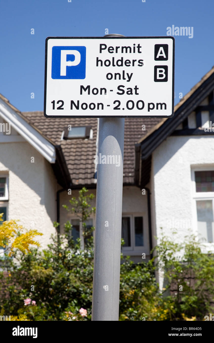 Holders only sign hi-res stock photography and images - Alamy