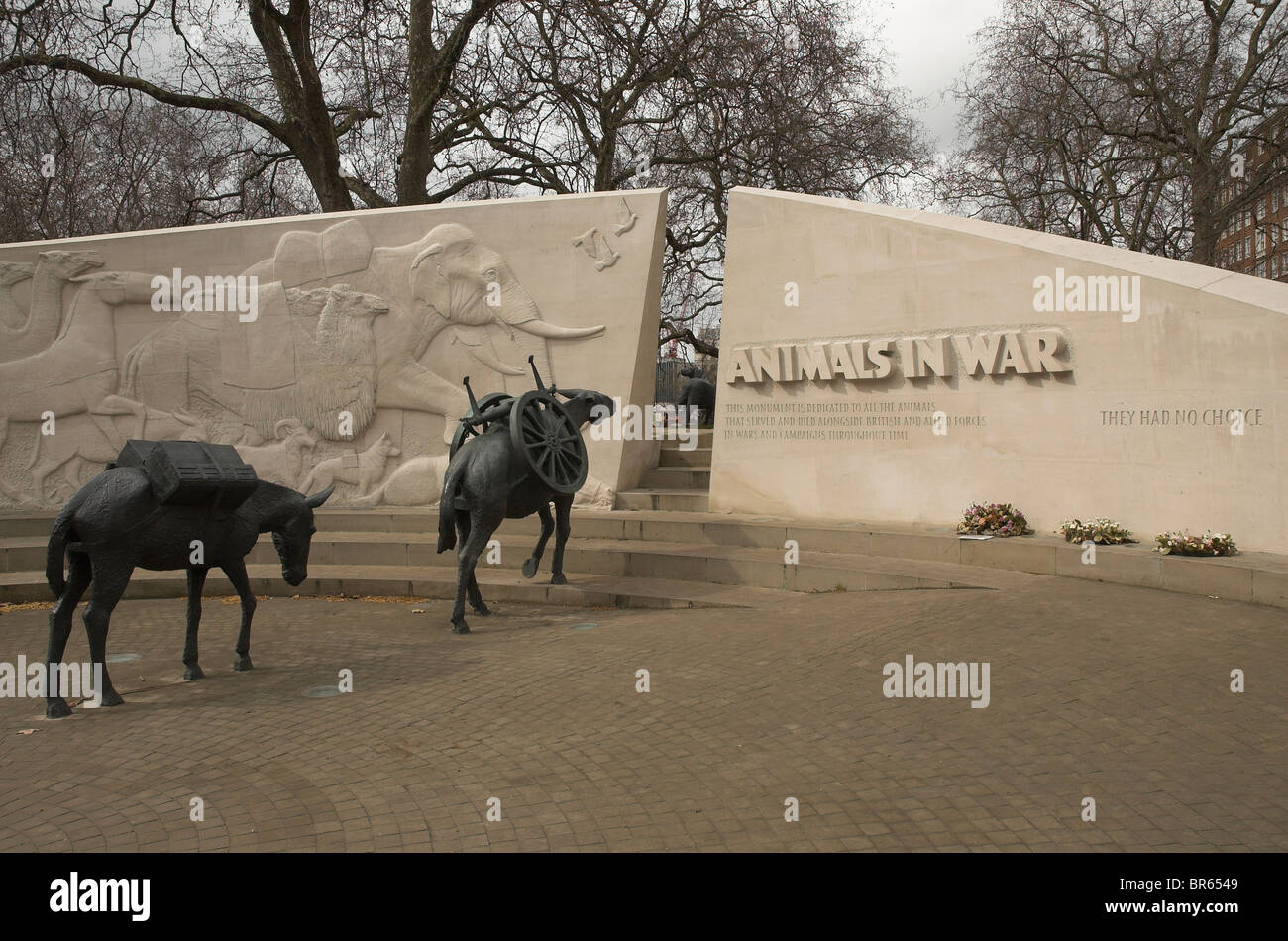 Animals in War, memorial, nr Hyde Park, London Stock Photo - Alamy