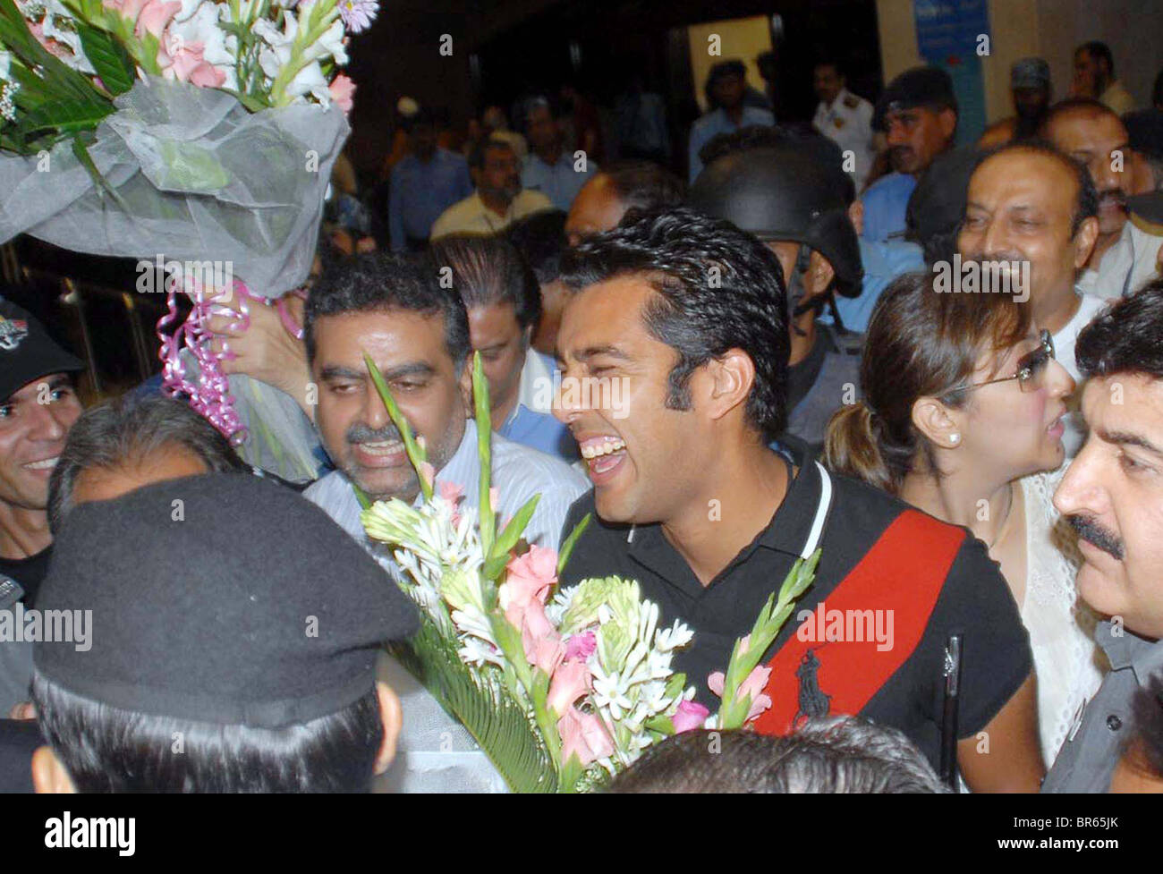 Tennis Star, Aisam-ul-Haq Qureshi in pleasant mood upon his arrival at ...