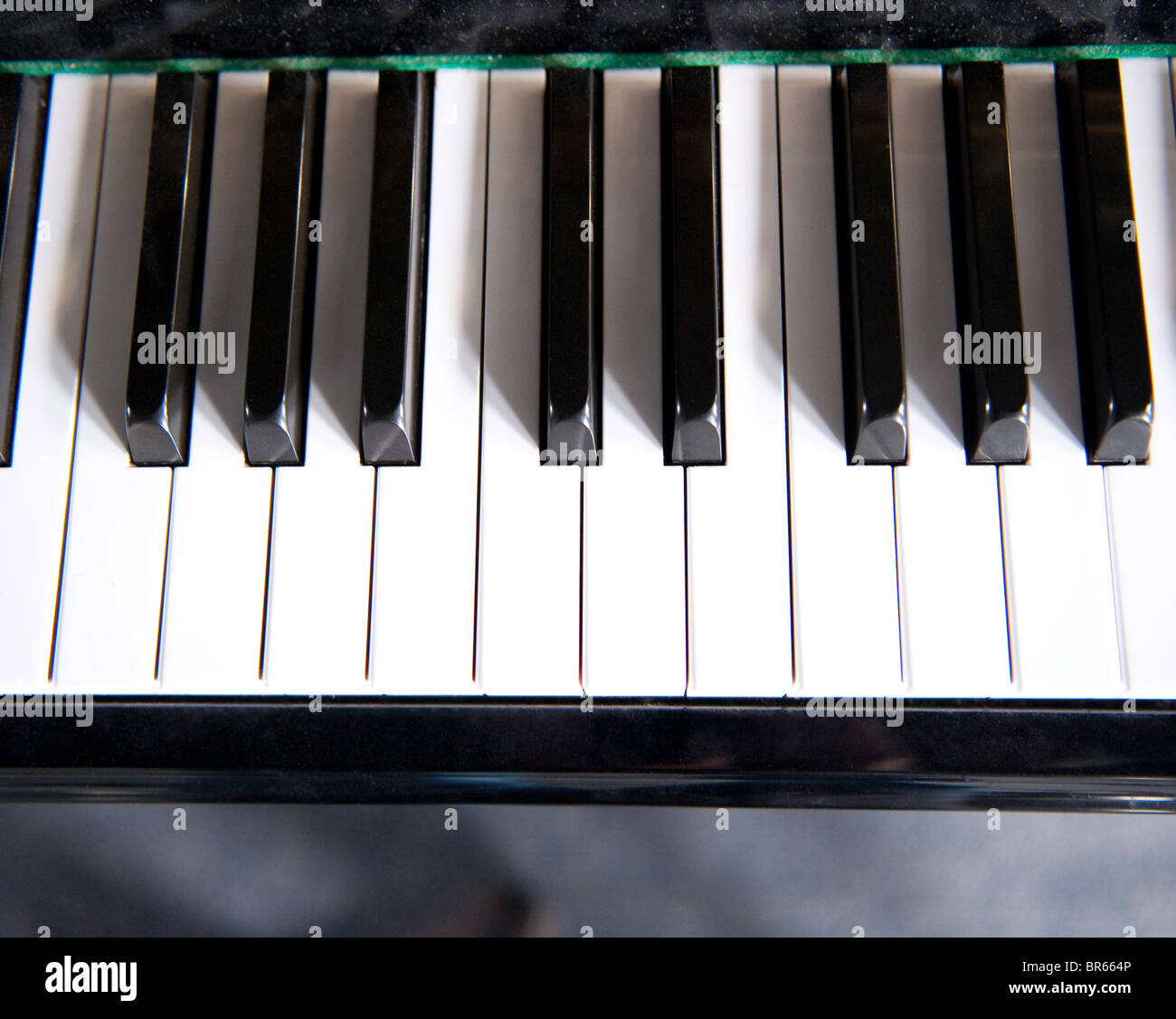 Close-up in perspective of piano keyboard Stock Photo - Alamy