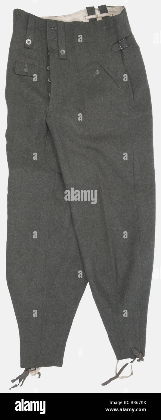WEHRMACHT, Pantalon droit modèle 1943, en drap feldgrau, intérieur ...