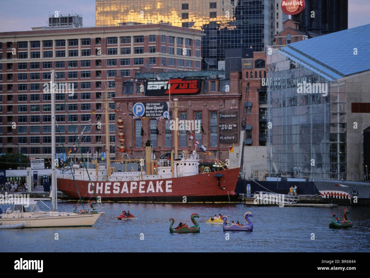 Harbor light bay hi-res stock photography and images - Alamy