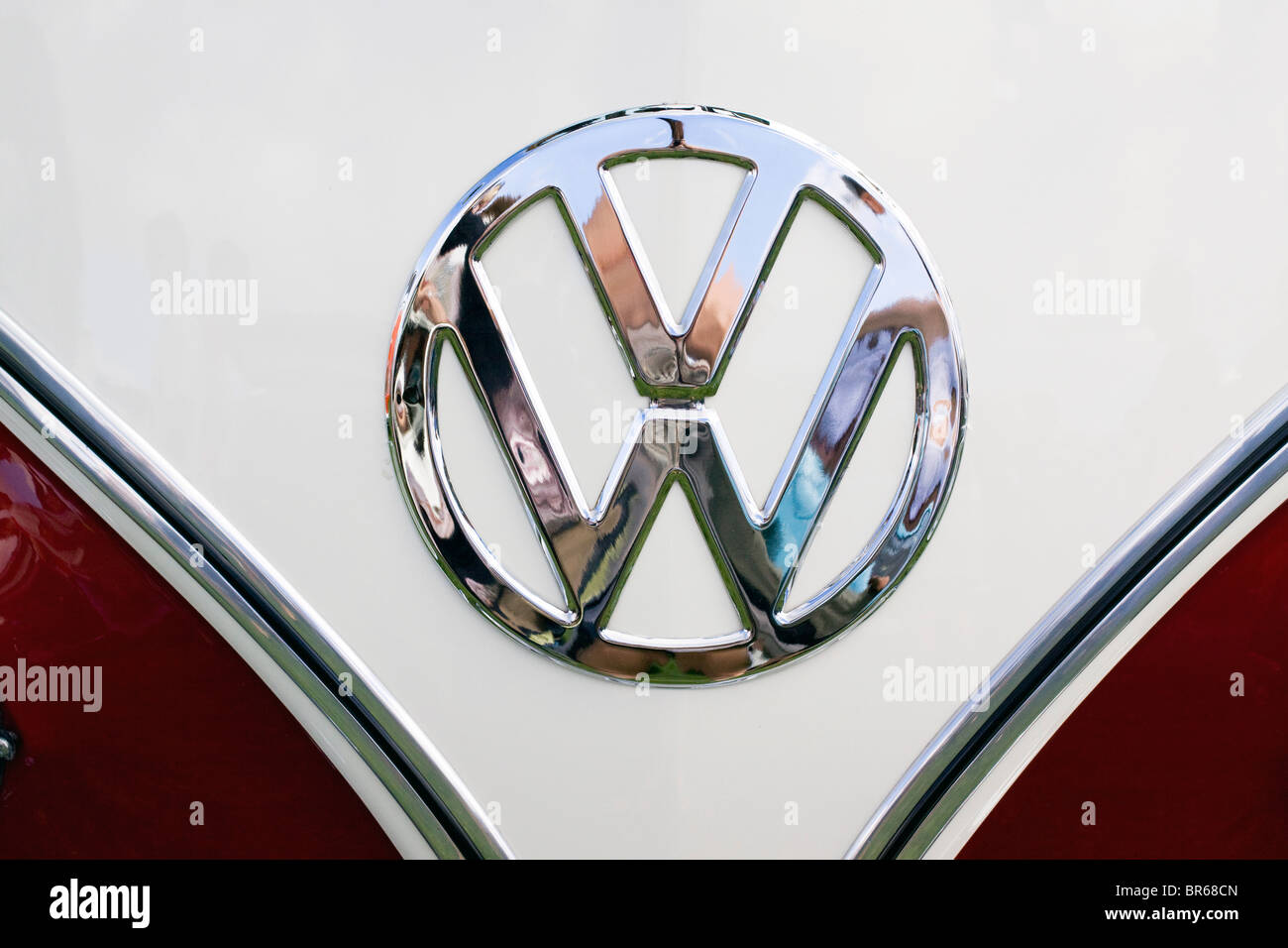 Volkswagen emblem hi-res stock photography and images - Alamy