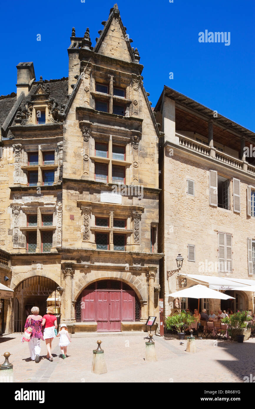 Medieval buildings; Sarlat-la-Caneda; Dordogne; France Stock Photo - Alamy