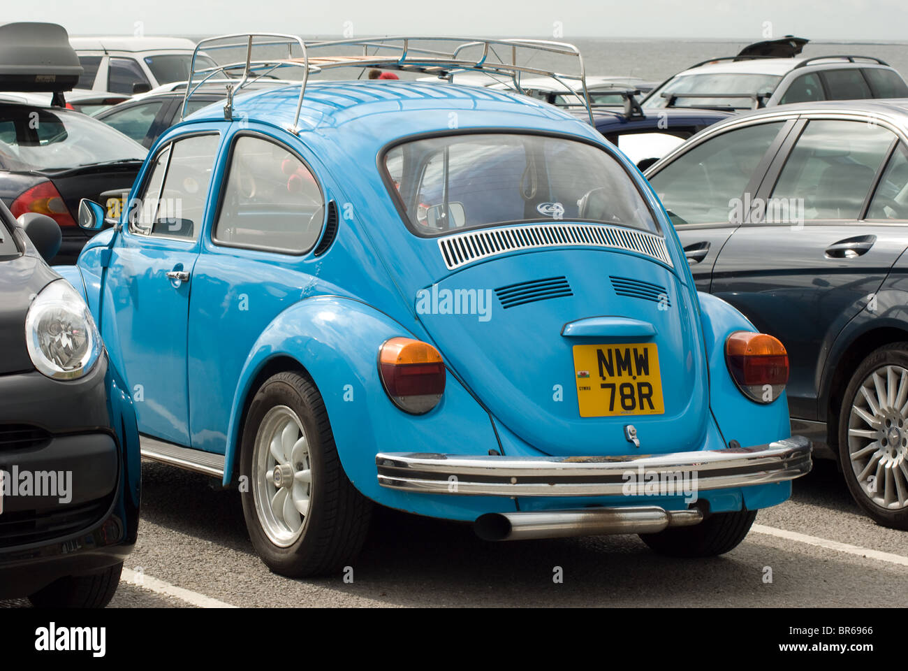 Blue volkswagen beetle hi-res stock photography and images - Alamy