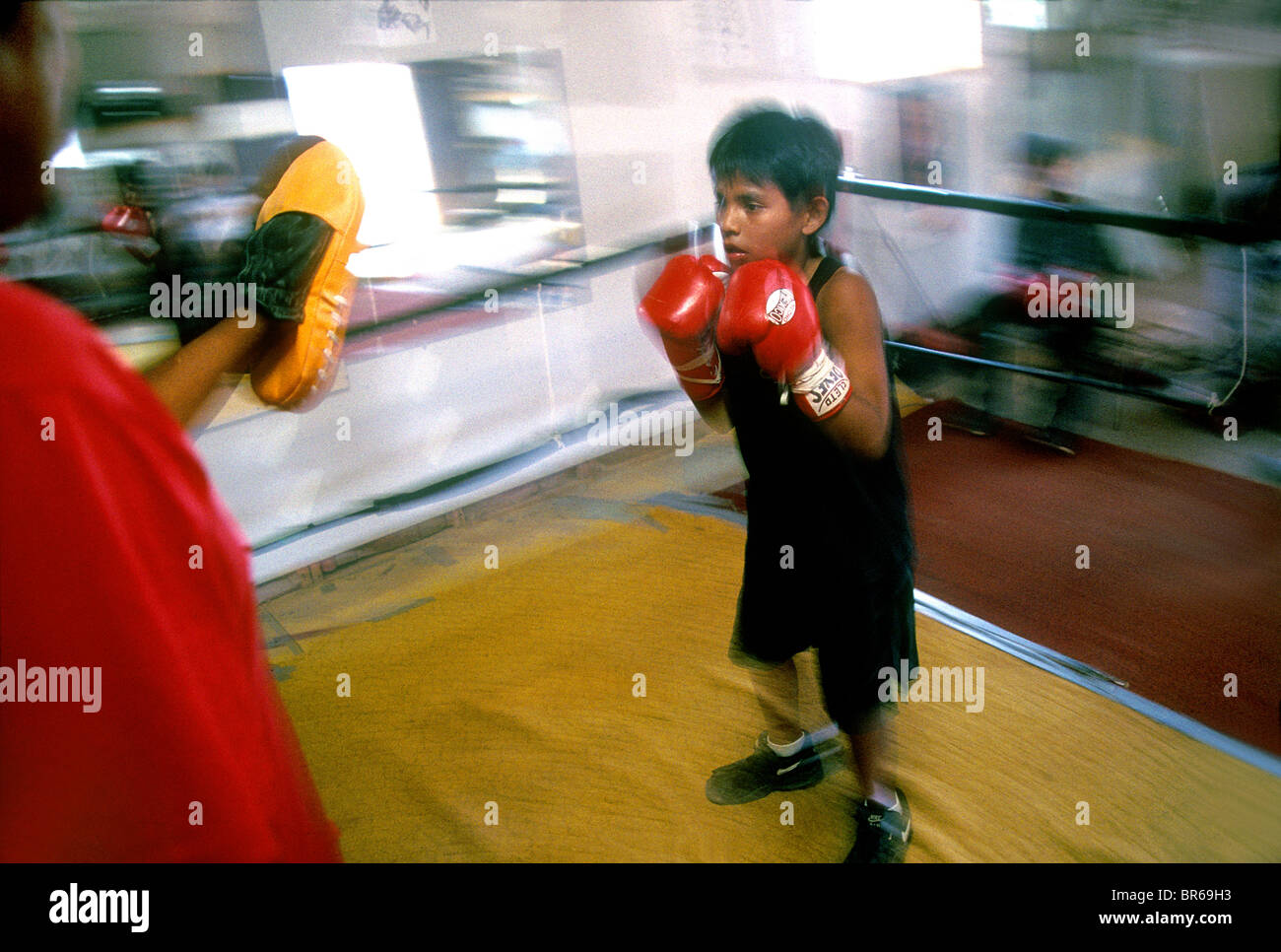 Navajo ring hi-res stock photography and images - Alamy