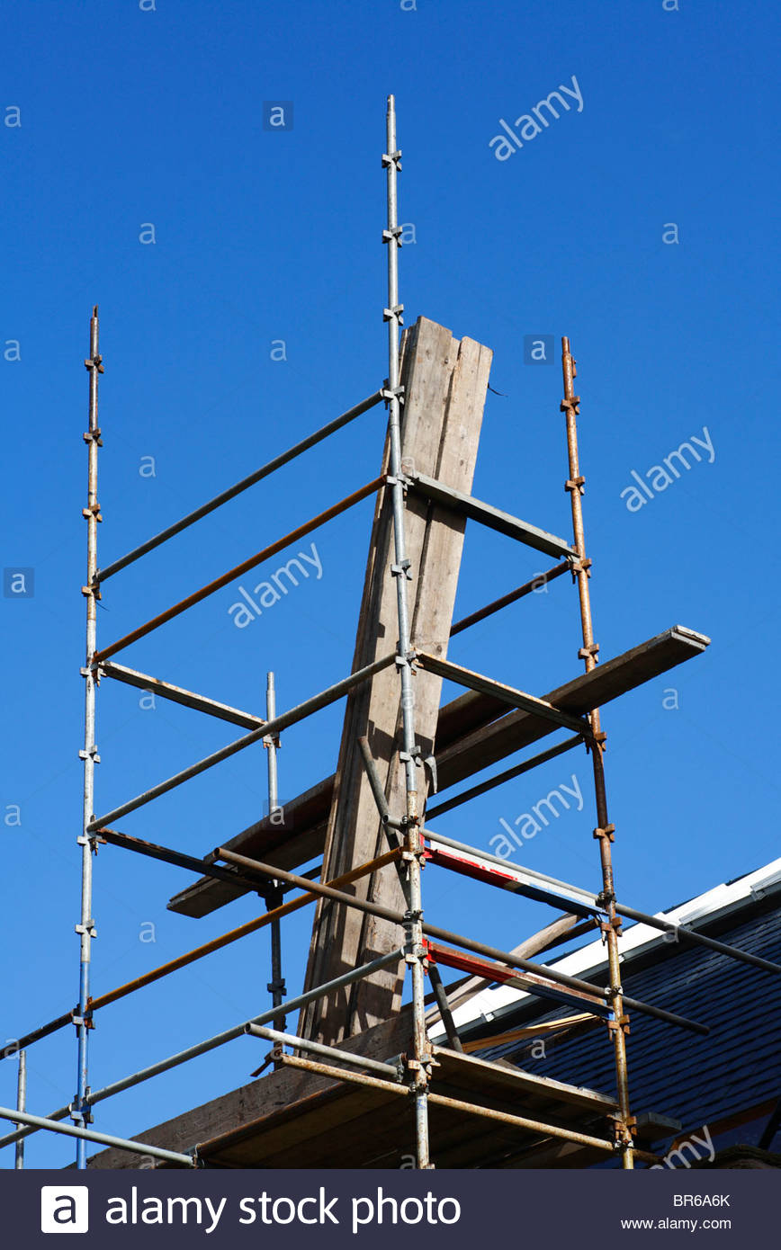 Assembled scaffolding hi-res stock photography and images - Alamy