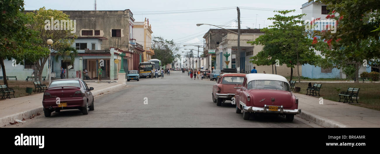 Cuban street scene Stock Photo - Alamy