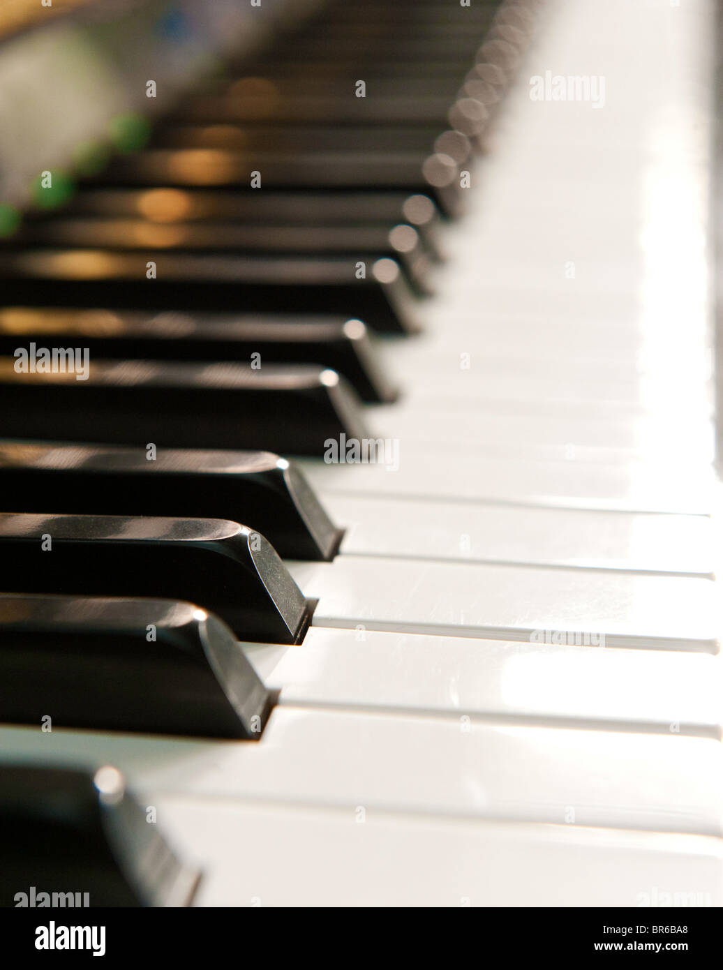 Close-up in perspective of piano keyboard Stock Photo - Alamy