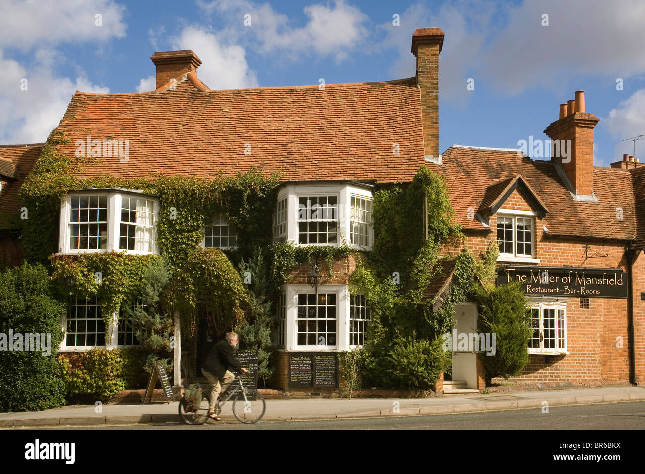 England Oxfordshire Goring Miller of Mansfield pub Stock Photo - Alamy