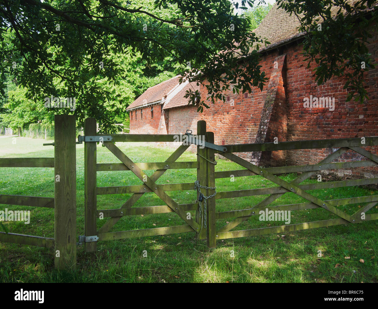a locked gate with a chain Stock Photo - Alamy