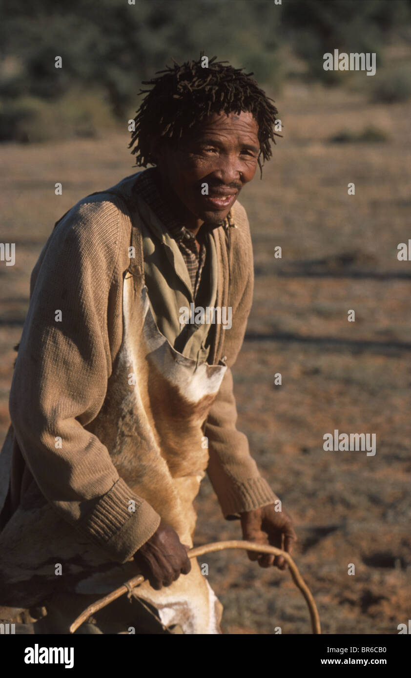 San hunter gatherers hi-res stock photography and images - Alamy