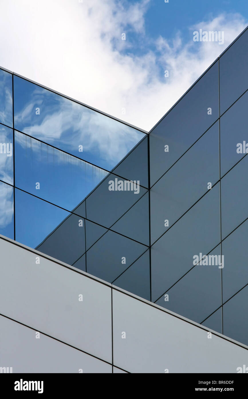 Modern architecture detail hi-res stock photography and images - Alamy