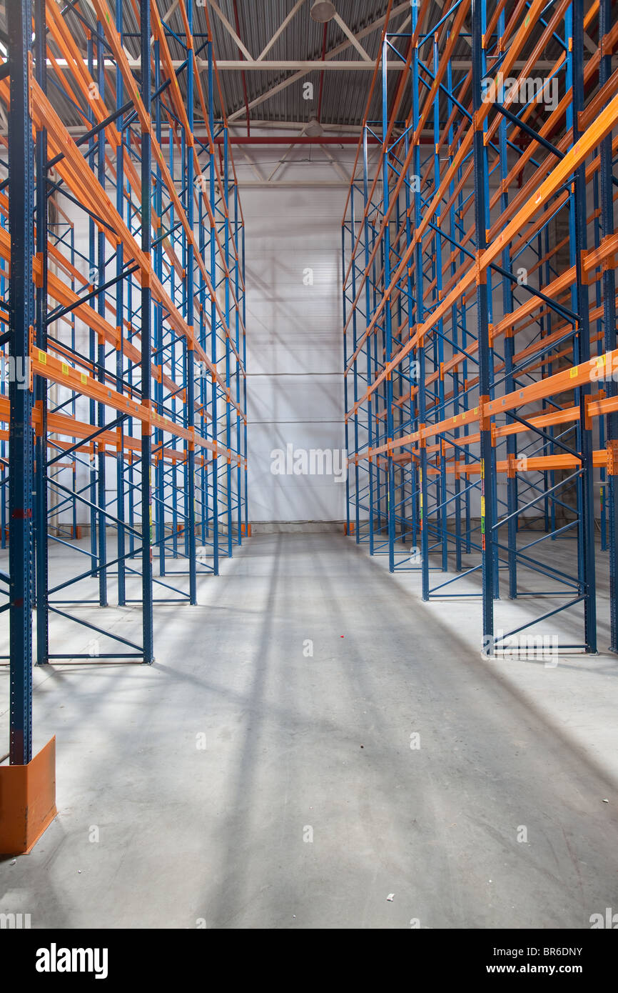 Interior of a modern warehouse, clean and empty Stock Photo - Alamy