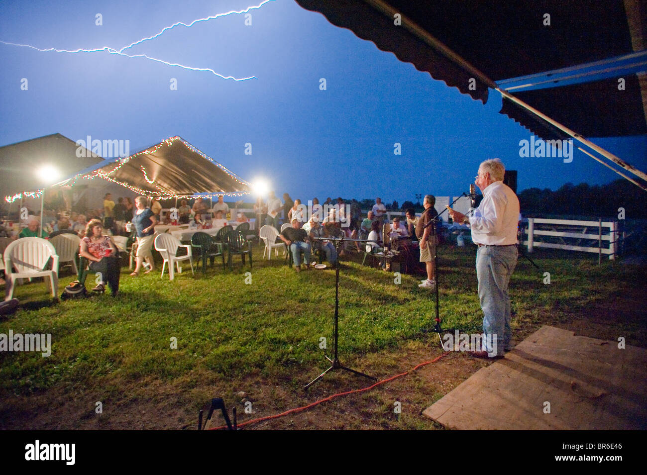 Stage lightning hi-res stock photography and images - Alamy