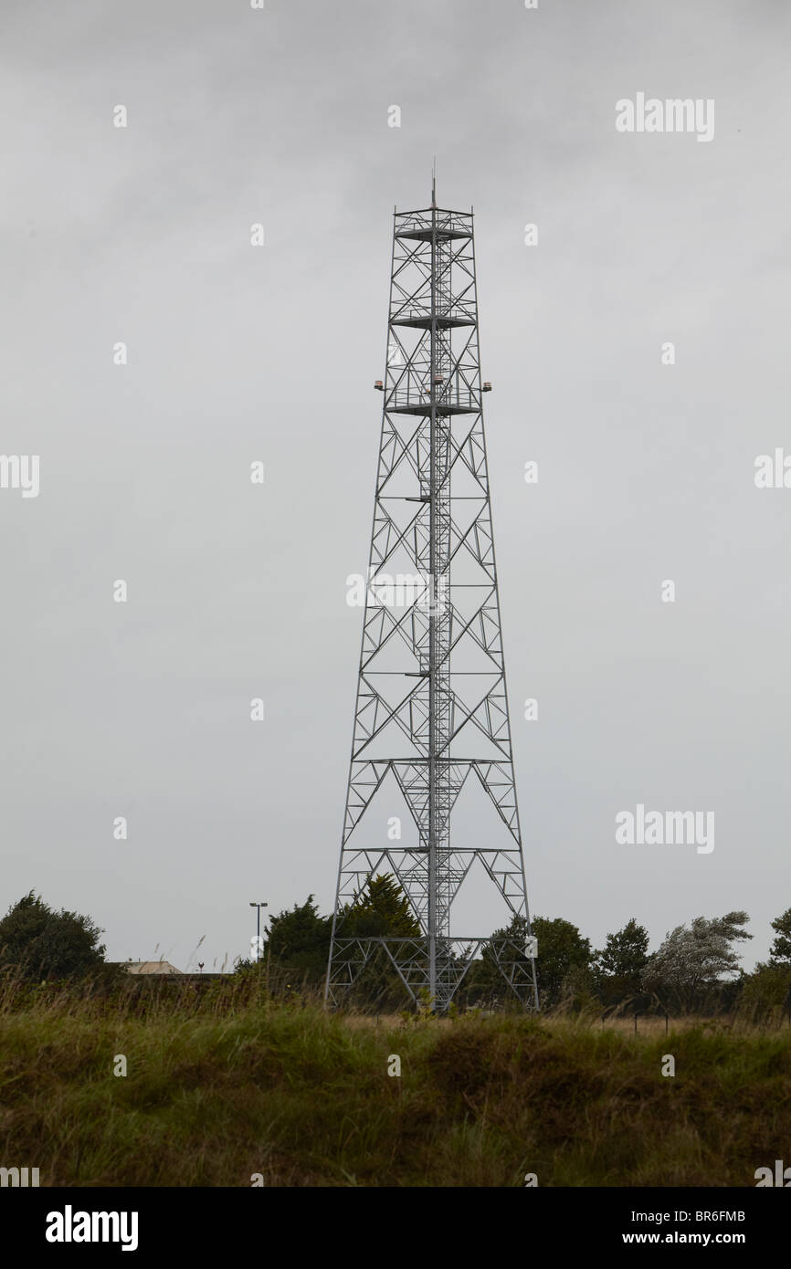 Signal mast hi-res stock photography and images - Alamy