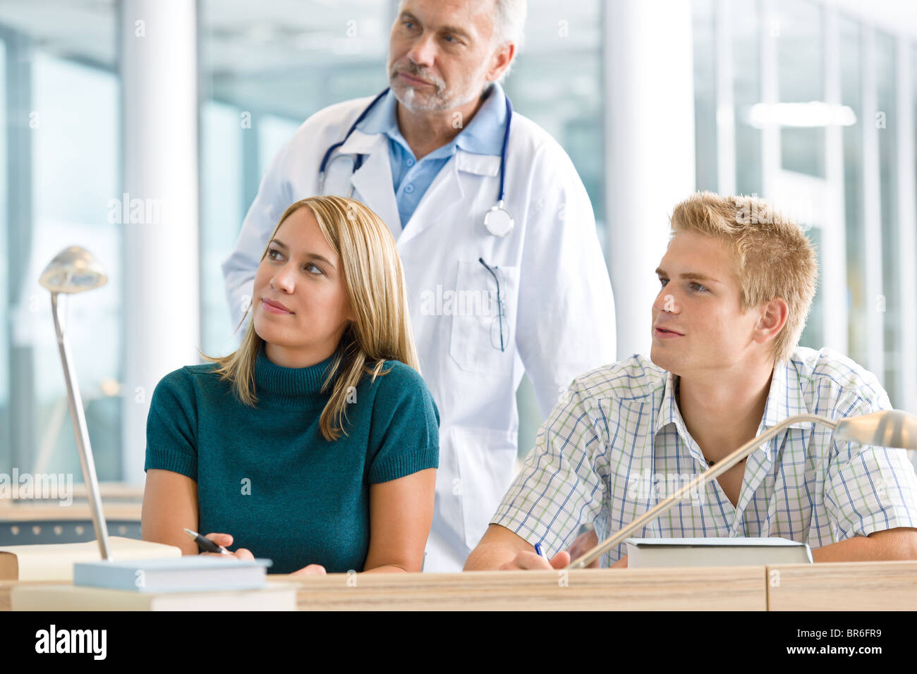 Medical students hi-res stock photography and images - Alamy