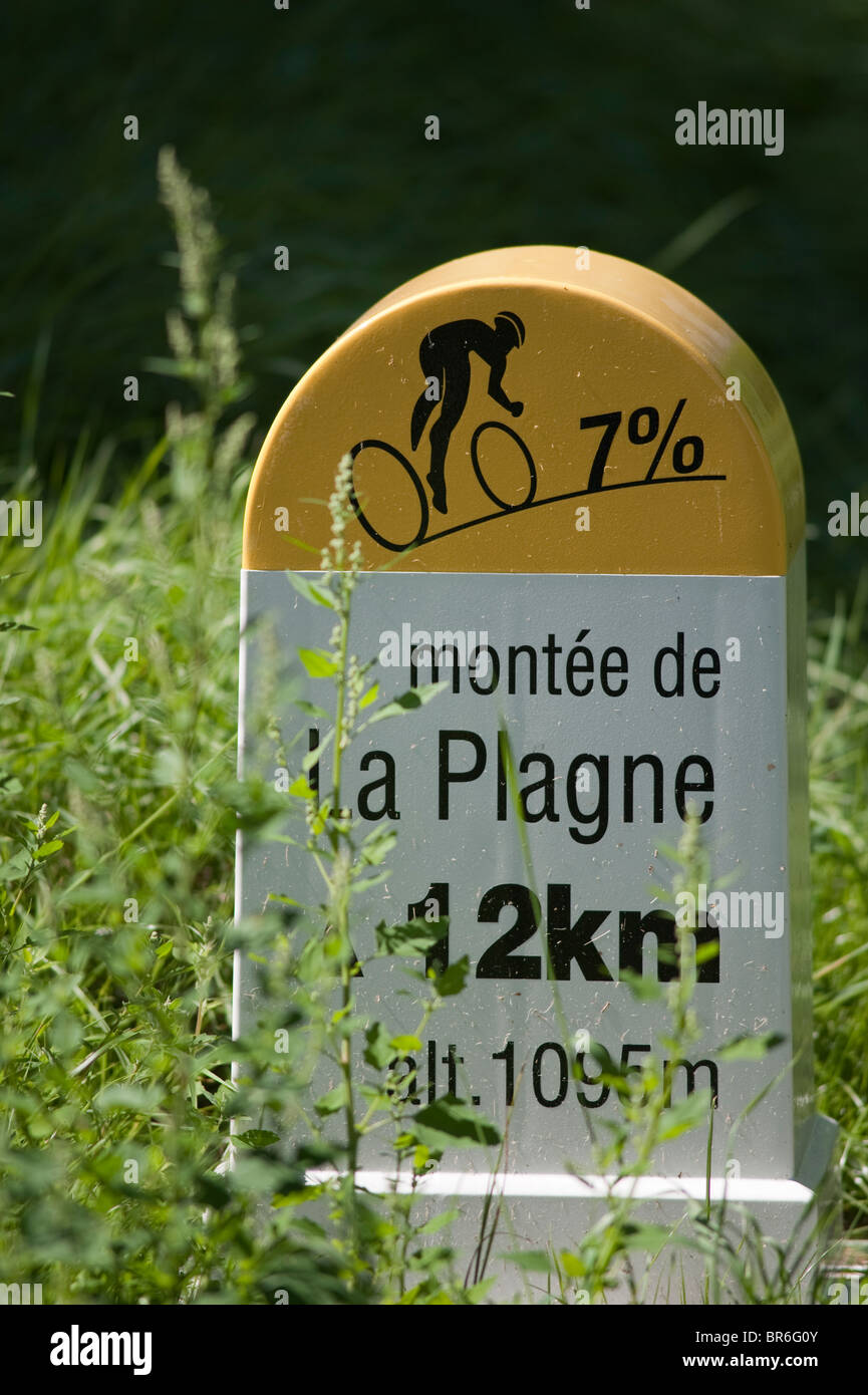 Route marker sign hi-res stock photography and images - Alamy