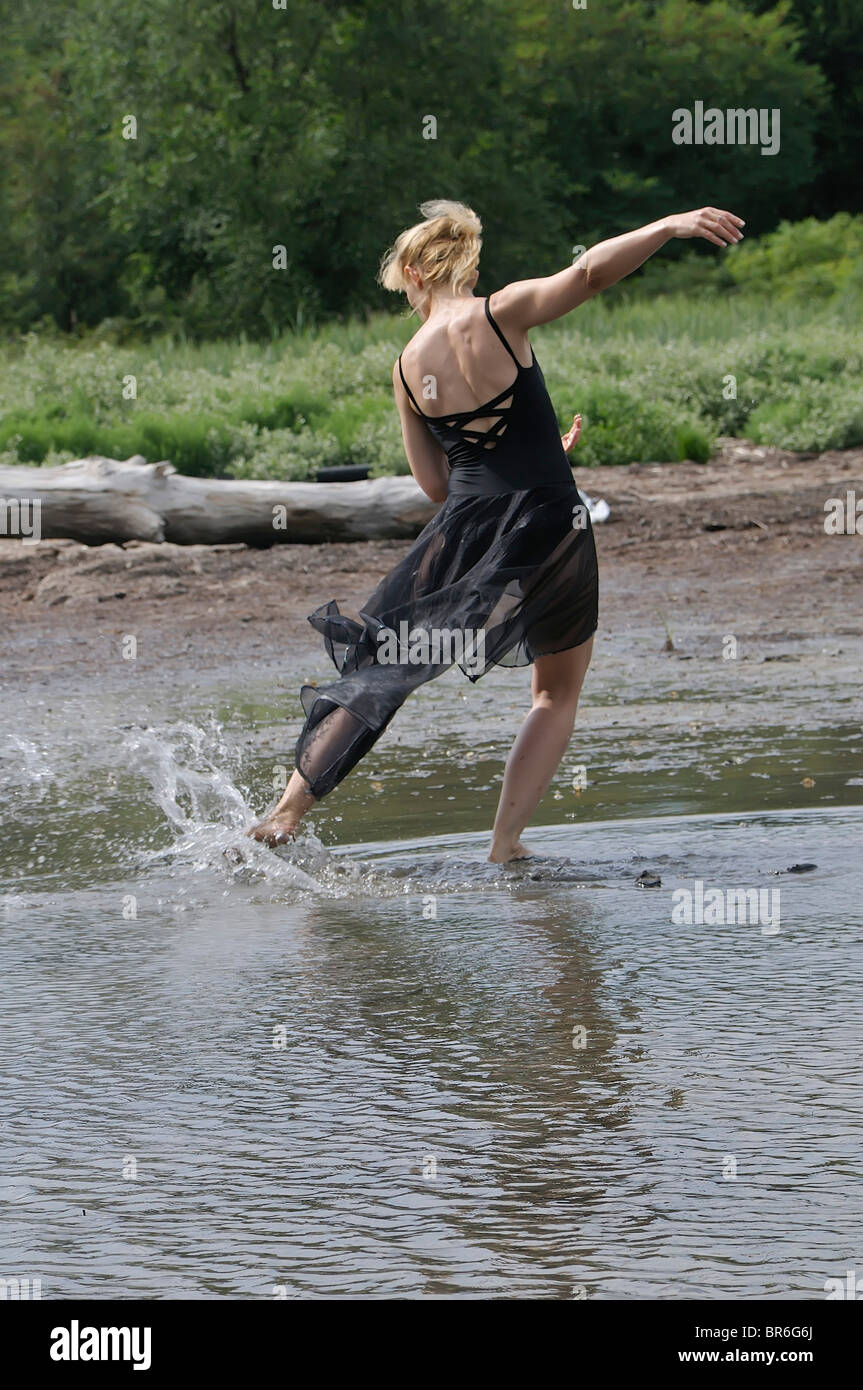 Dancer dancer hi-res stock photography and images - Alamy