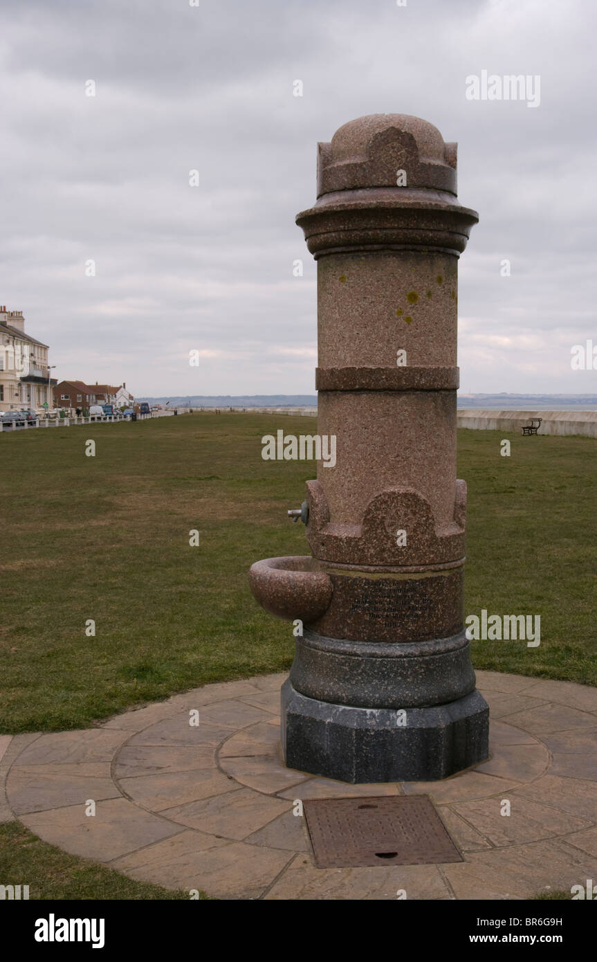 Victorian drinking water fountain hi-res stock photography and images ...