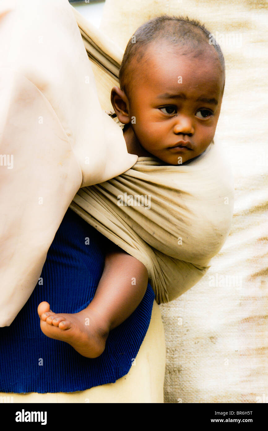 Baby sling on back hi-res stock photography and images - Alamy