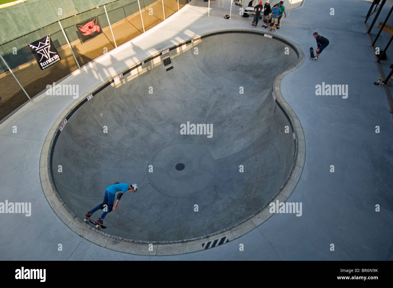 Tony hawk skateboarding hi-res stock photography and images - Alamy