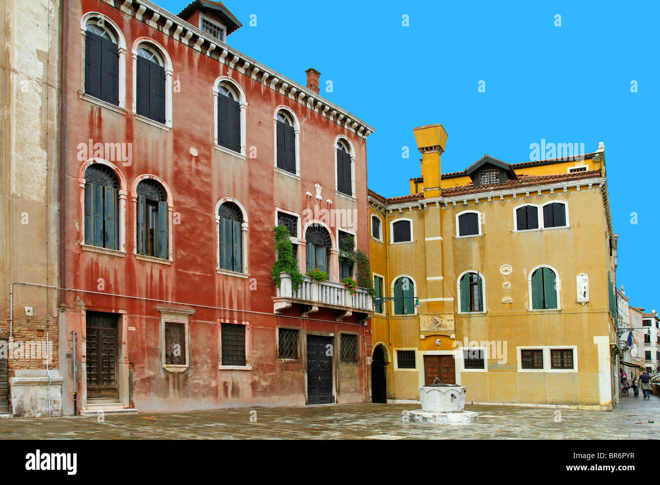 Romantic houses hi-res stock photography and images - Alamy