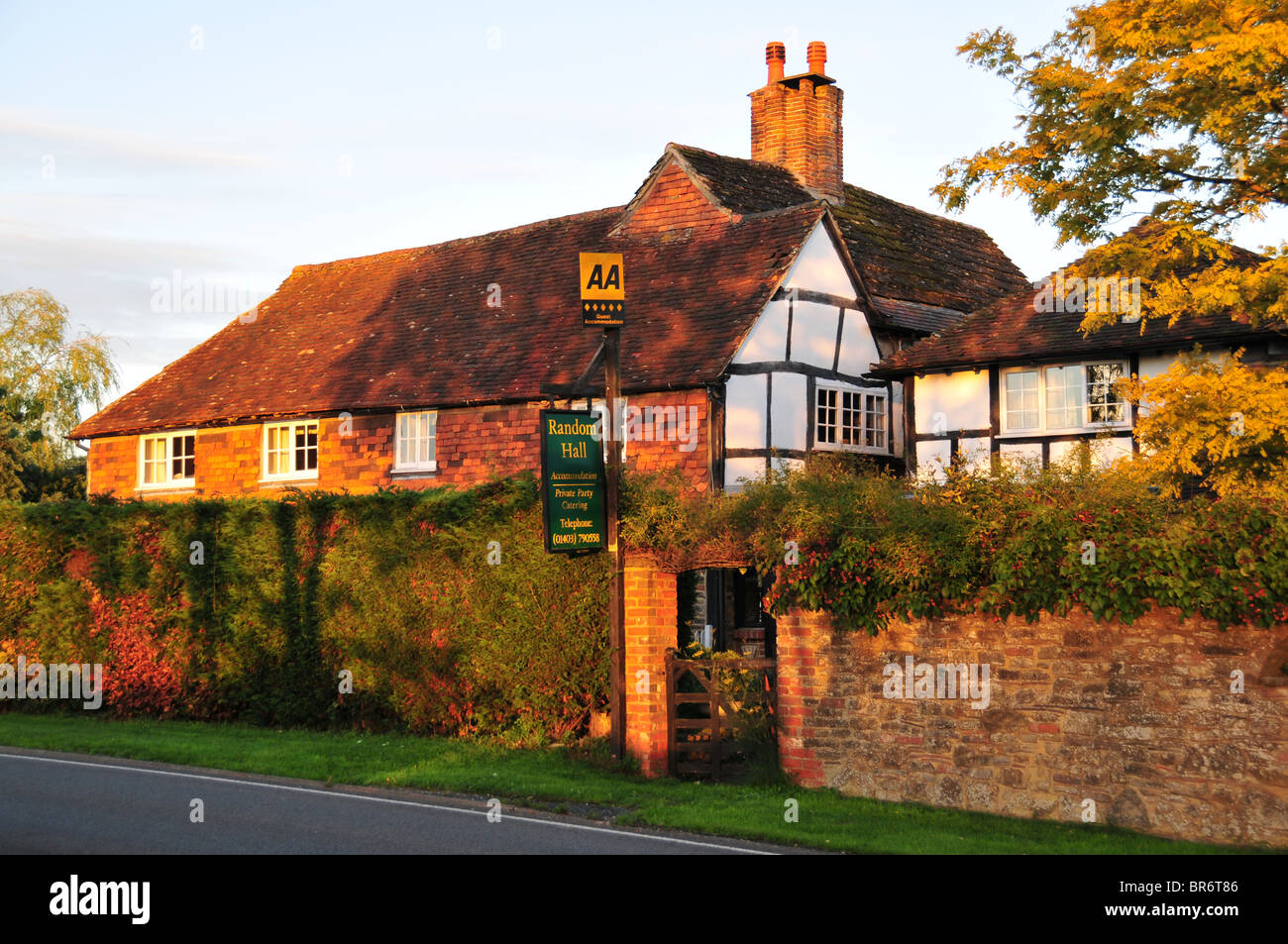 Random house building hi-res stock photography and images - Alamy