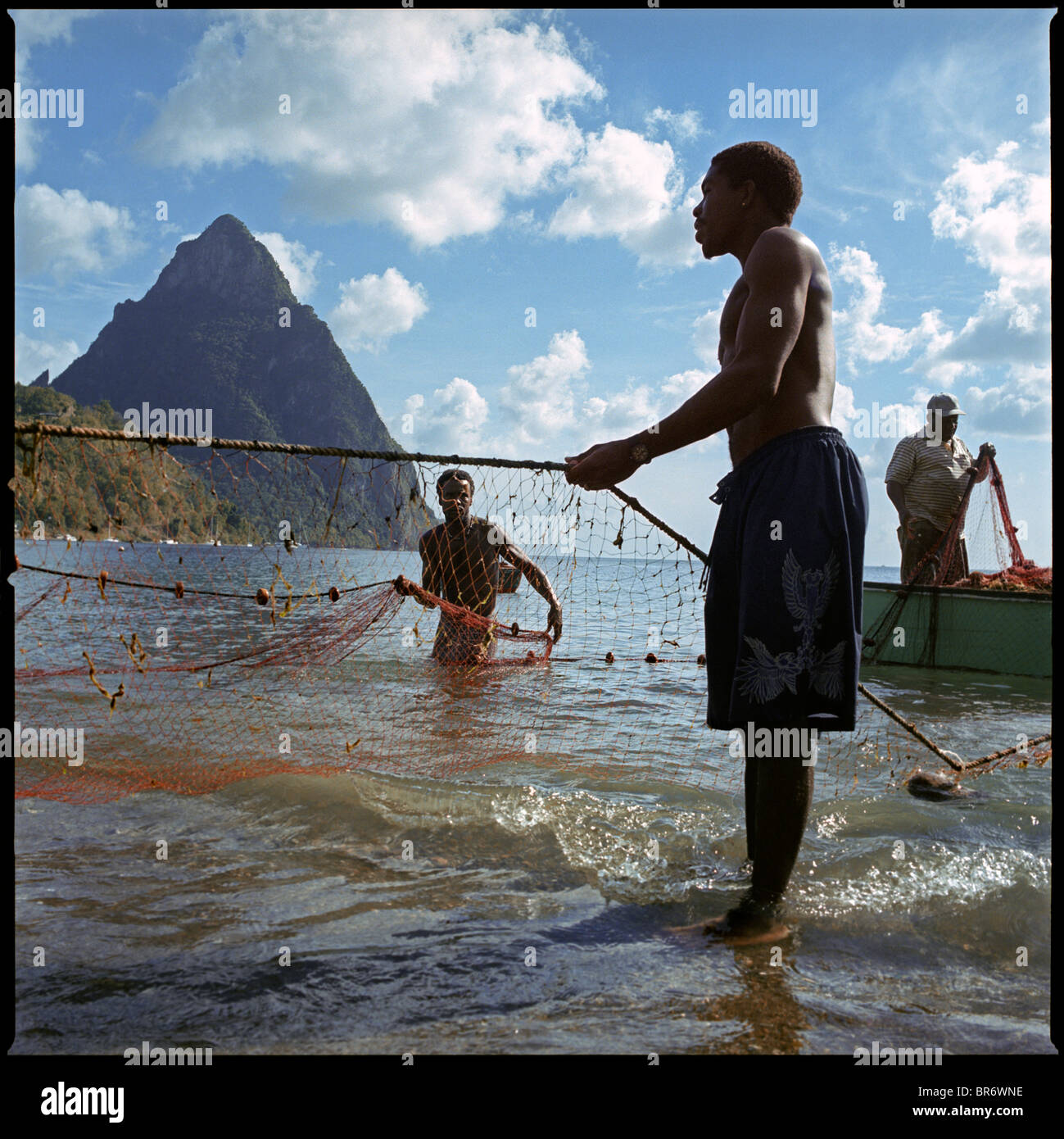 Haul in the nets hi-res stock photography and images - Alamy