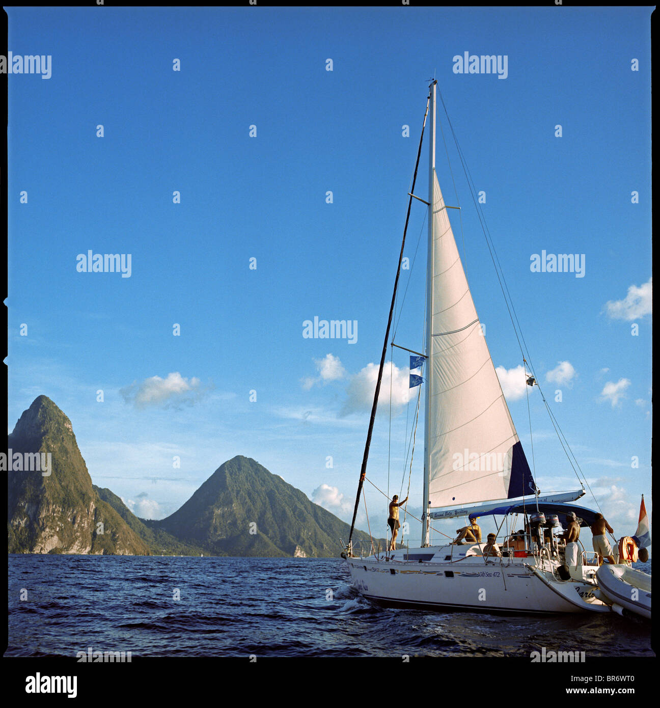 White boat sails past hi-res stock photography and images - Alamy