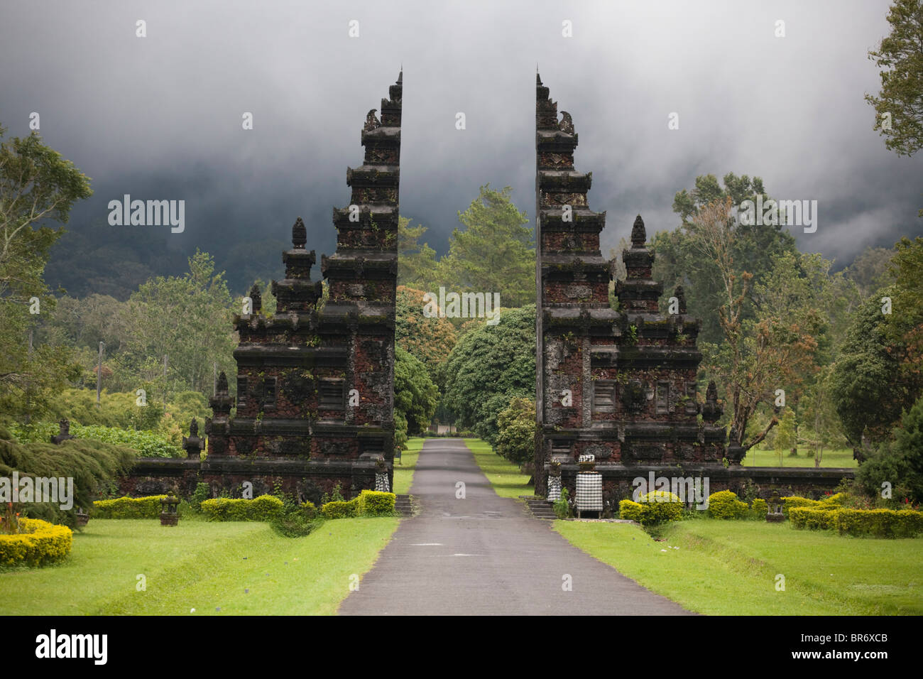 Ancient Balinese gates called Candi Bentar near Ubud Stock Photo - Alamy