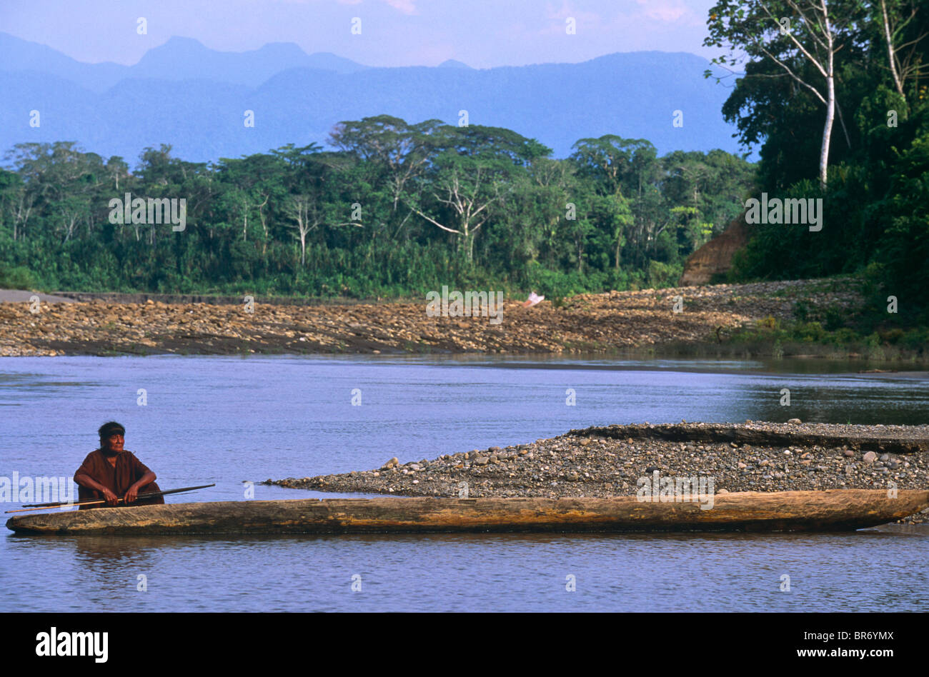 Machiguenga indian fisherman, Timpia community, Lower Urubamba river ...