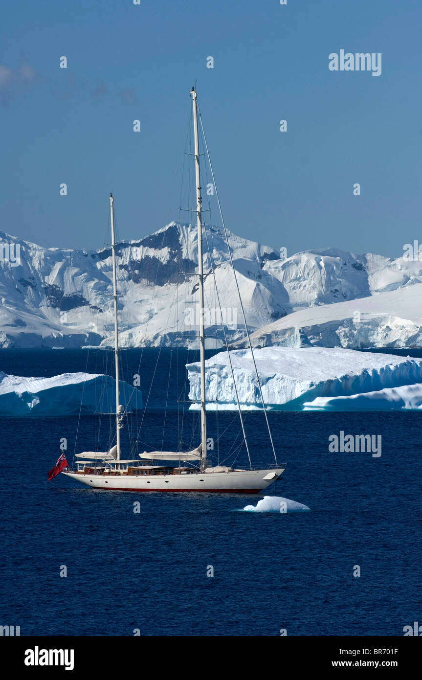 SY "Adele", 180 foot Hoek Design, motoring past icebergs at Portal ...