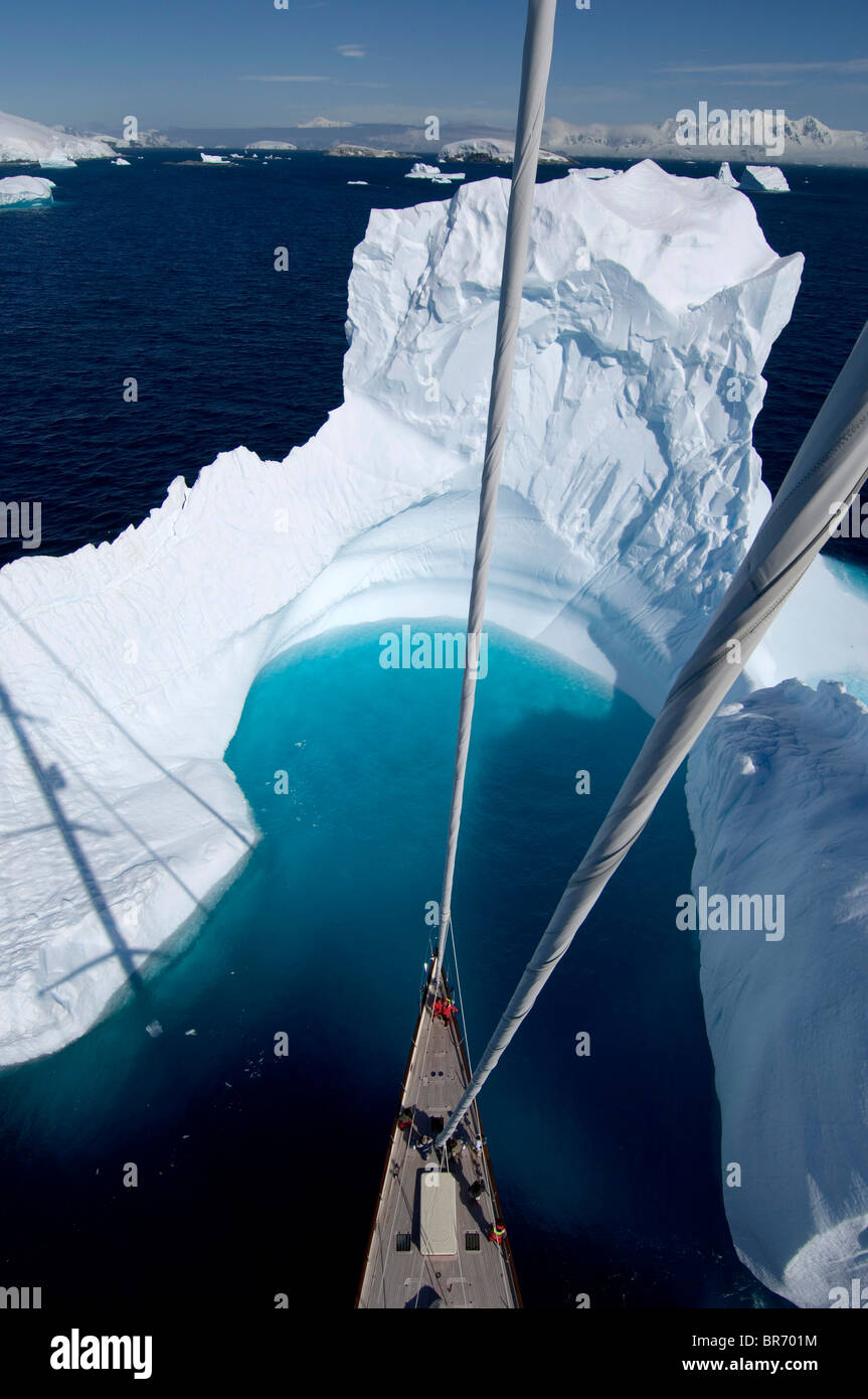 Aerial view, taken from the mast, of SY "Adele"'s bow in the bay of an ...