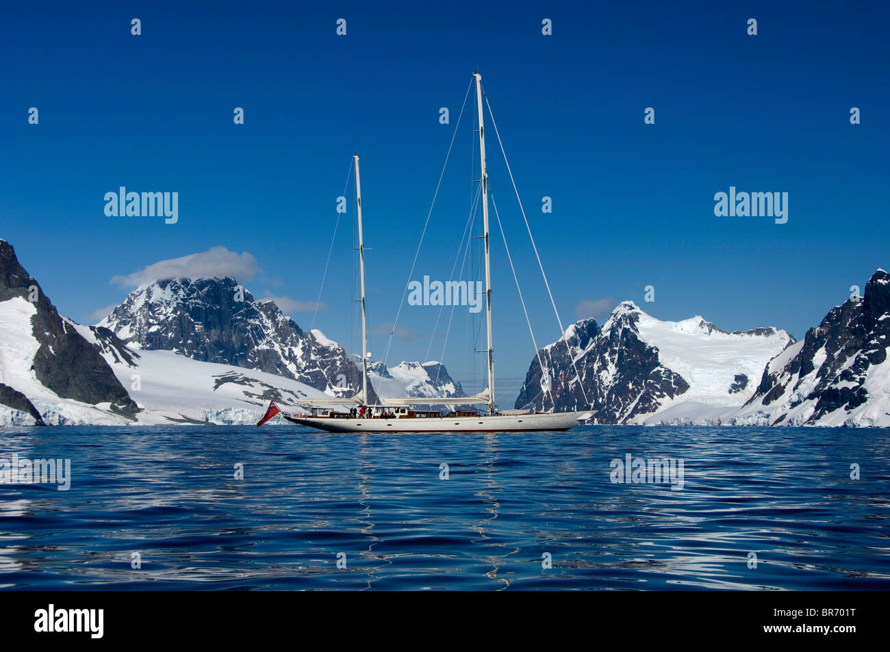 SY "Adele", 180 foot Hoek Design, motoring in the Lemaire Channel ...