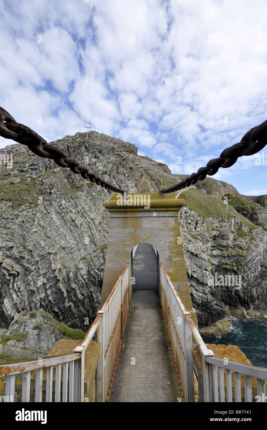 South stack lighthouse footbridge hi-res stock photography and images ...