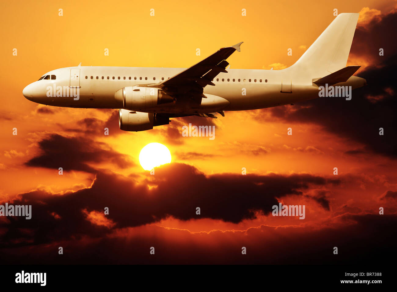 Flying to spain airplane hi-res stock photography and images - Alamy