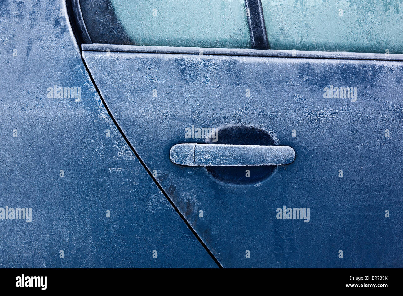 Iced up car hi-res stock photography and images - Alamy