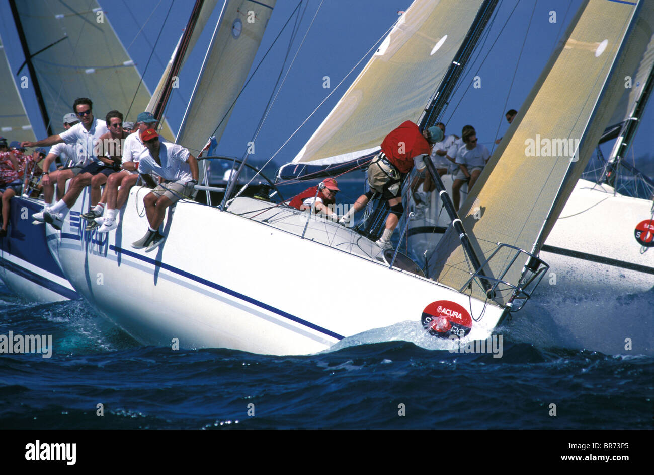 Farr 40's prepare for a spinnaker hoist at the windward mark, SORC ...
