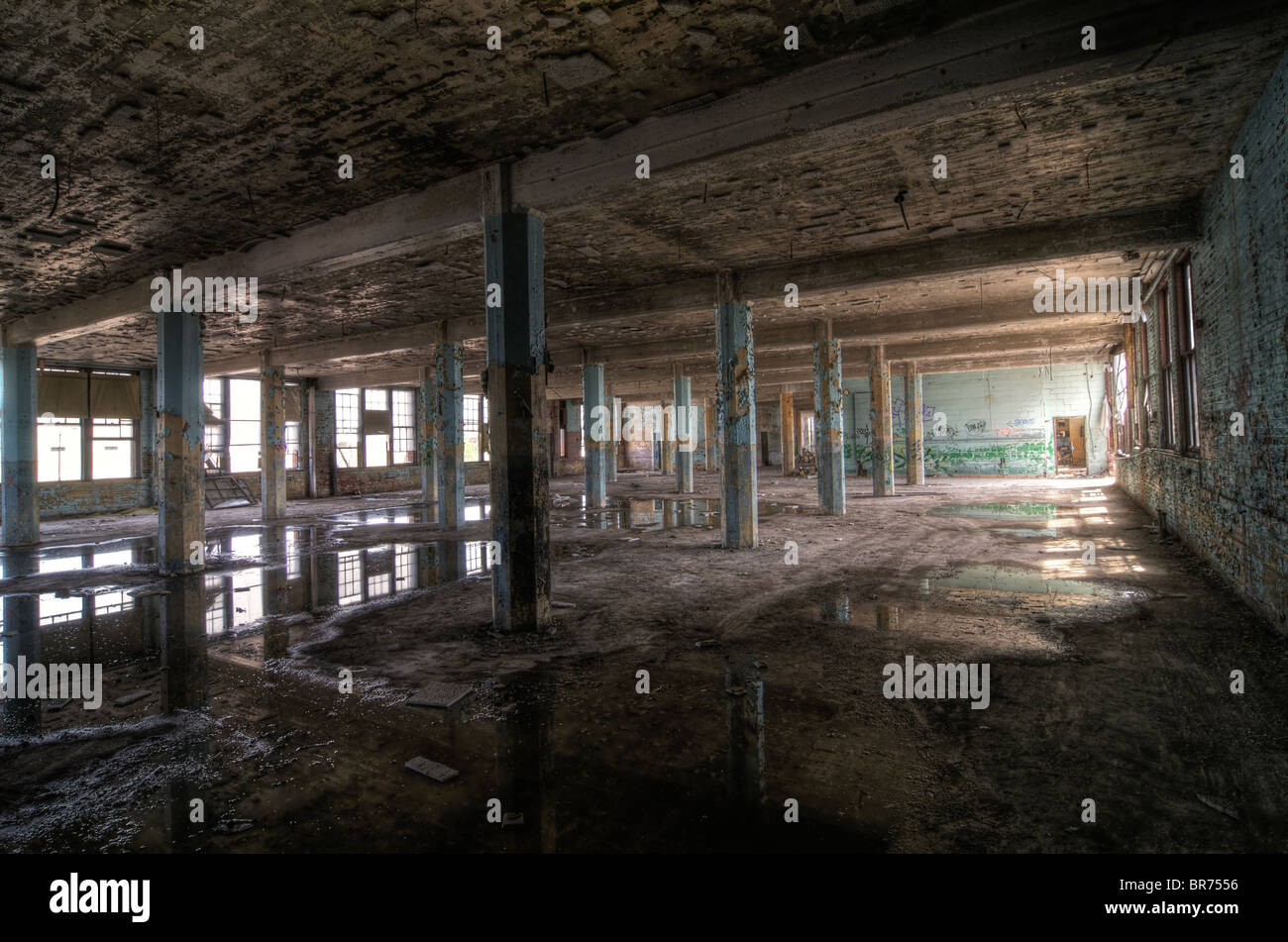 Broken down columns hi-res stock photography and images - Alamy