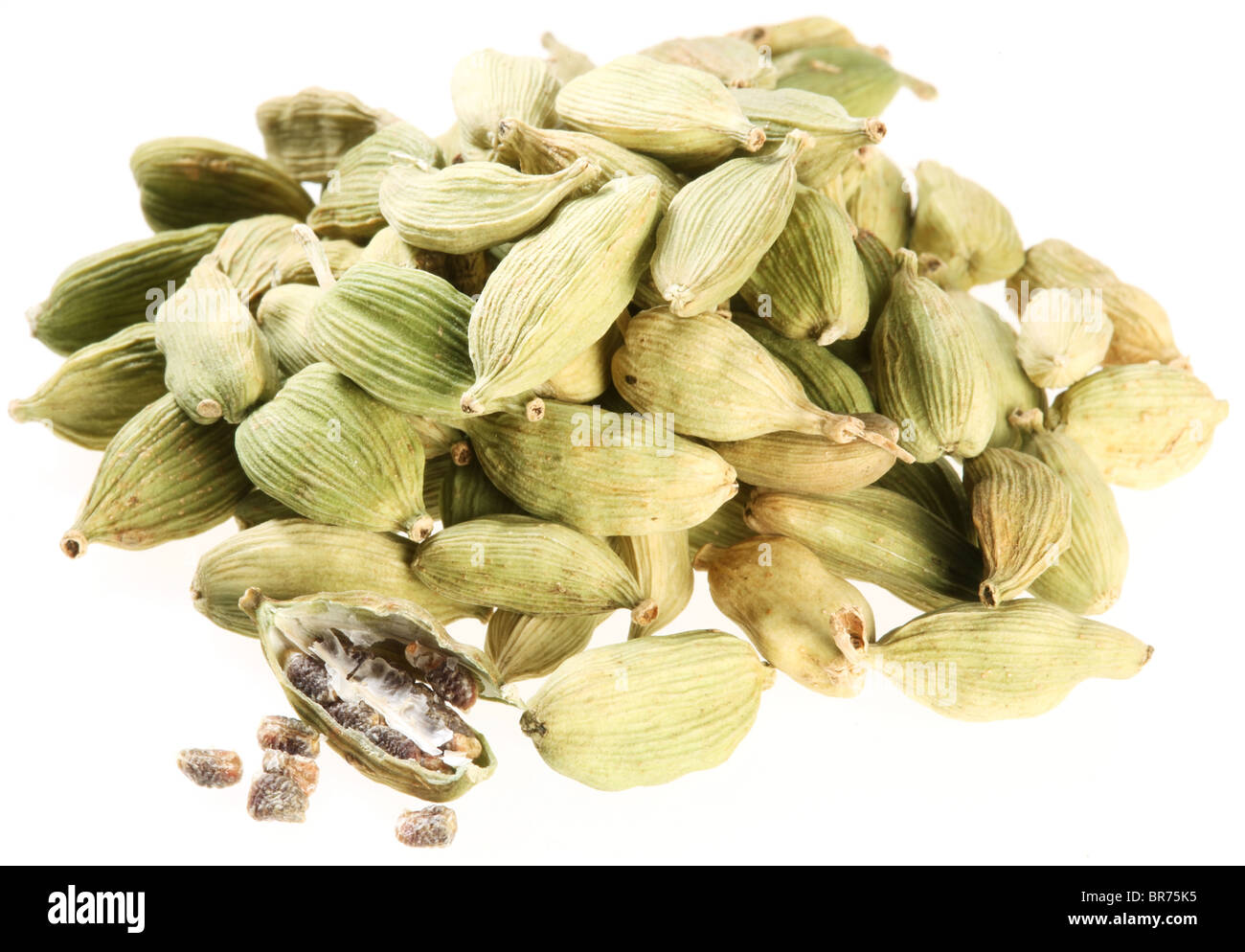 White cardamom hi-res stock photography and images - Alamy