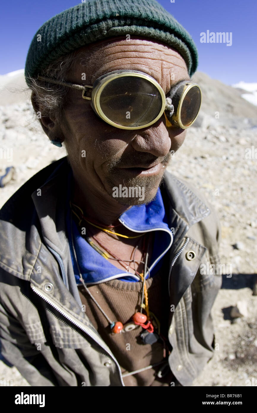 Local man portrait Tibet Stock Photo - Alamy