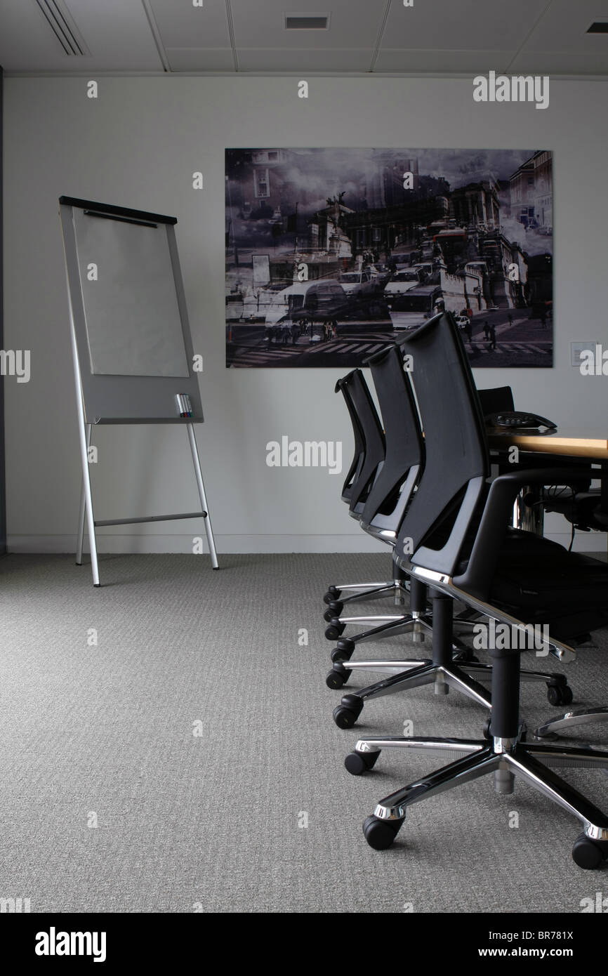 Empty flip chart in hi-res stock photography and images - Alamy